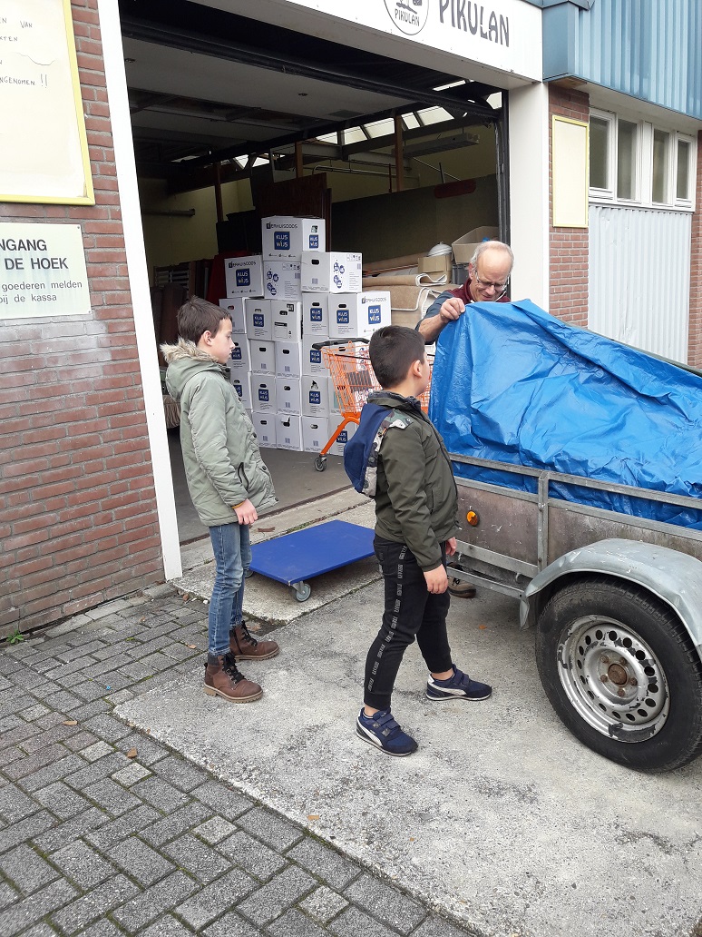 Boeken voor Pikulan – Stichting Pikulan